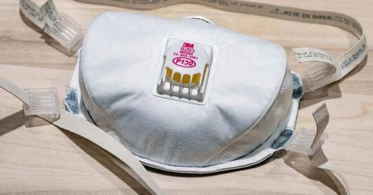 N95 mask with exhalation valve image