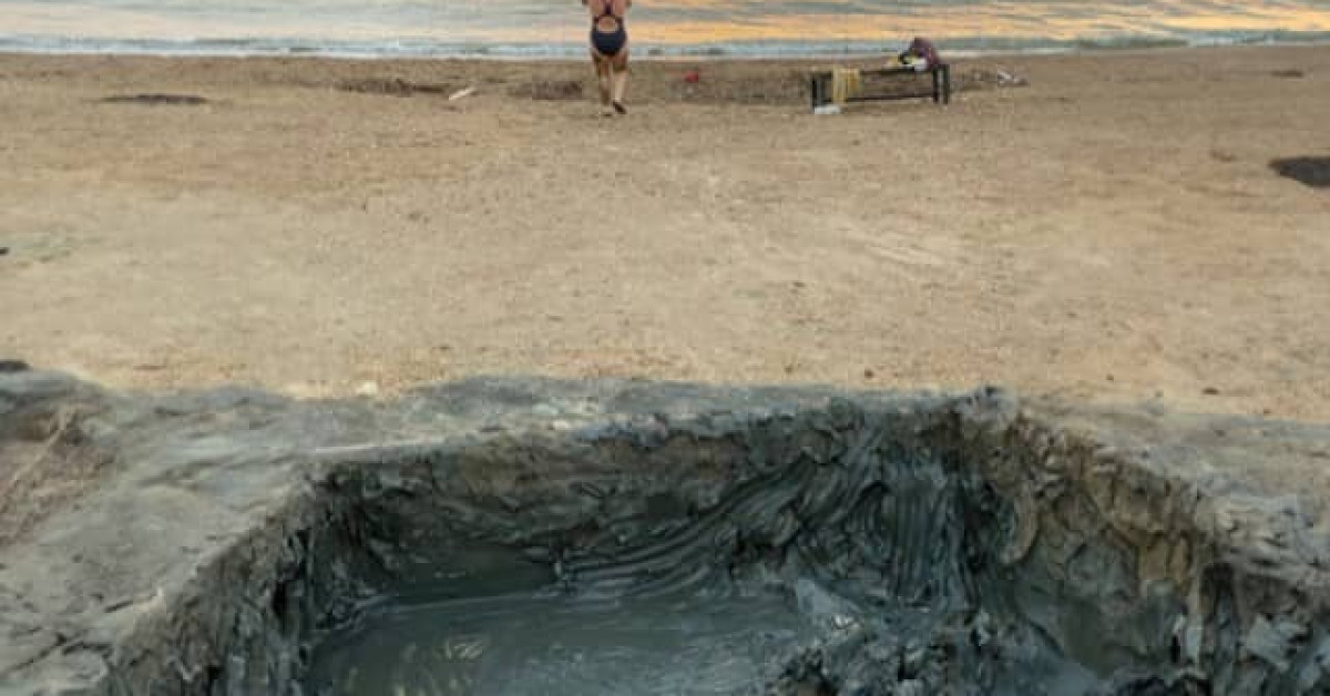 Dead Sea mud therapy image
