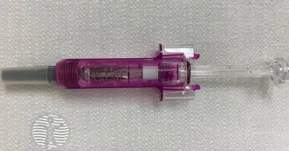Omalizumab syringe image